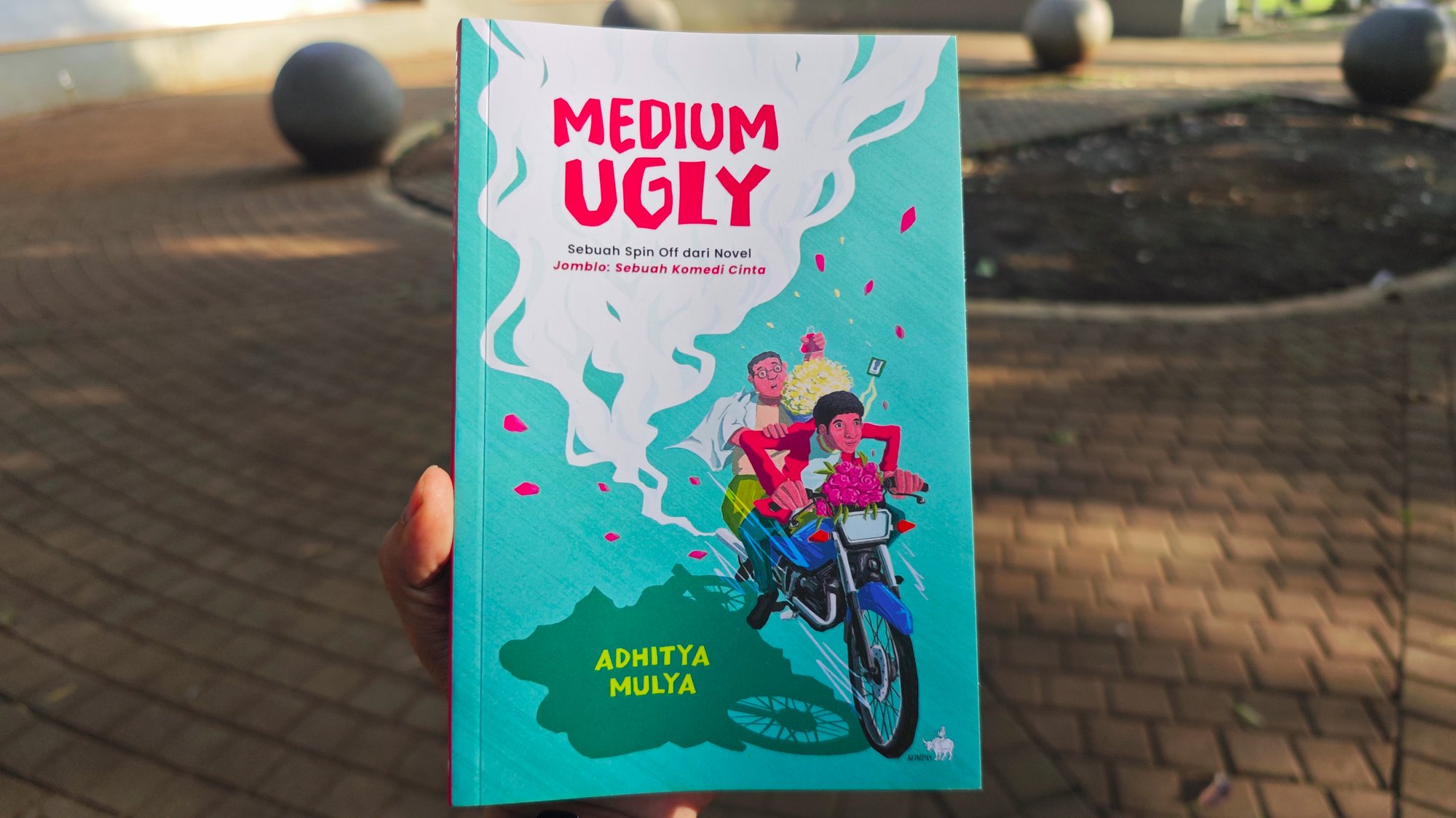 Medium Ugly Sebuah Spin Off dari Novel Jomblo - My Log